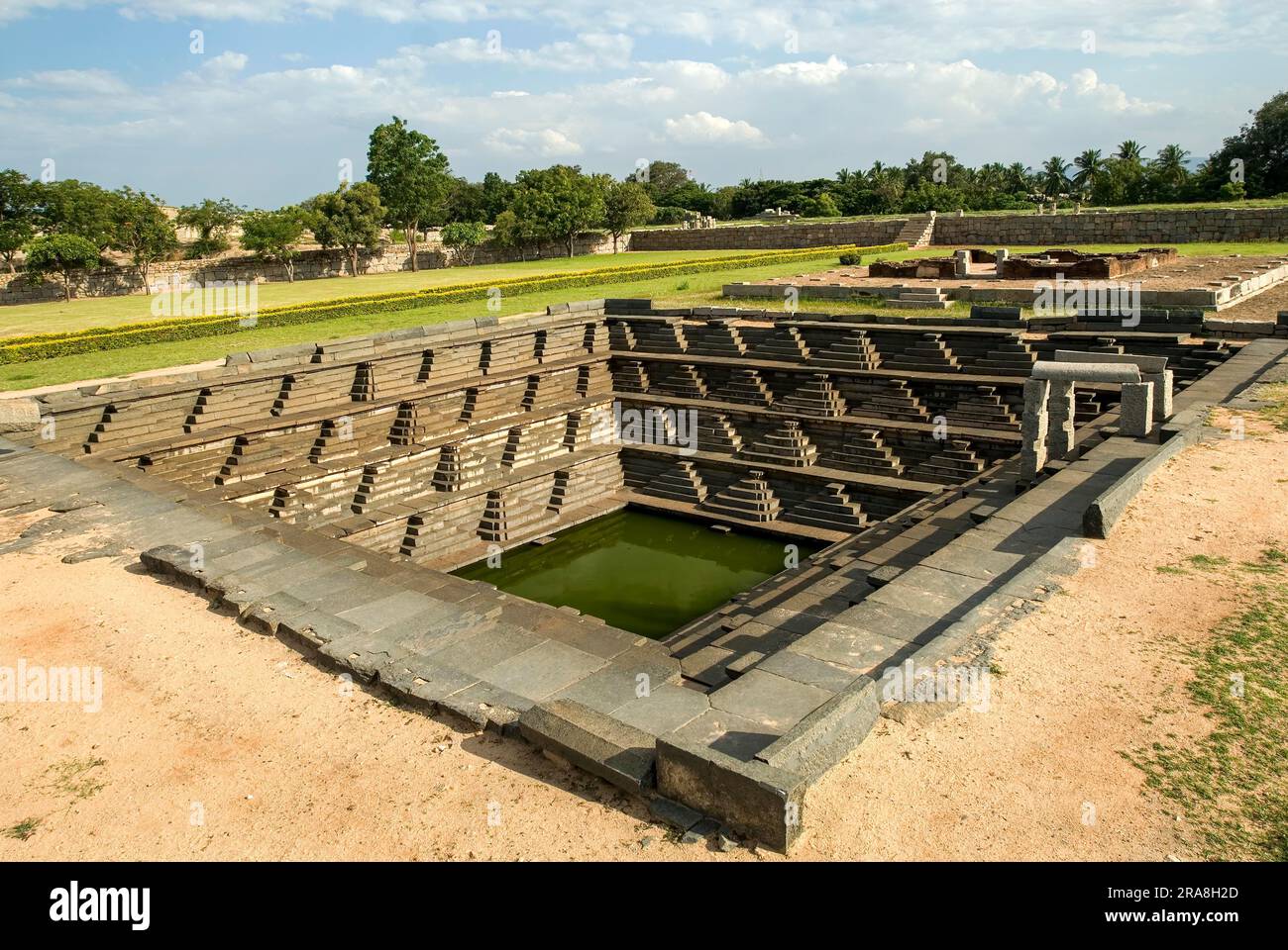 Stepped Tank in Hampi, Karnataka, South India, India, Asia. UNESCO ...