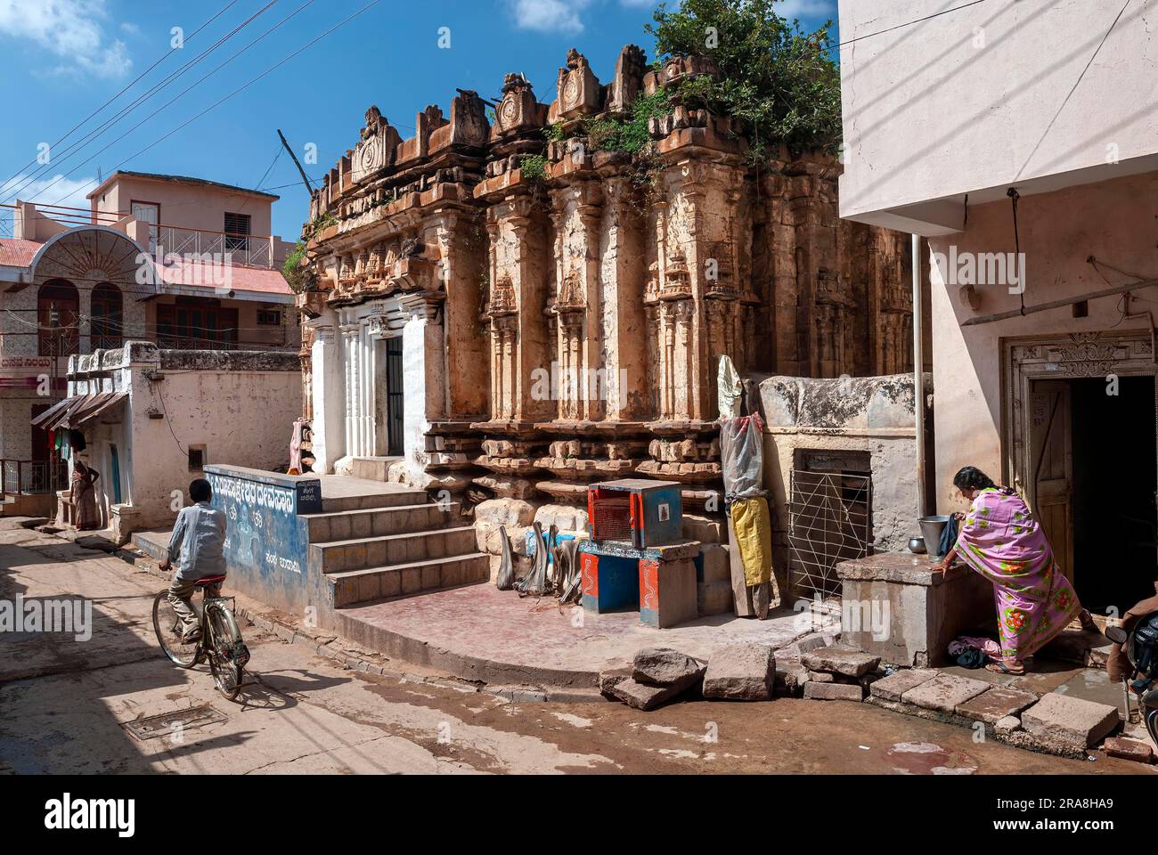 Jambulinga temple hi-res stock photography and images - Alamy