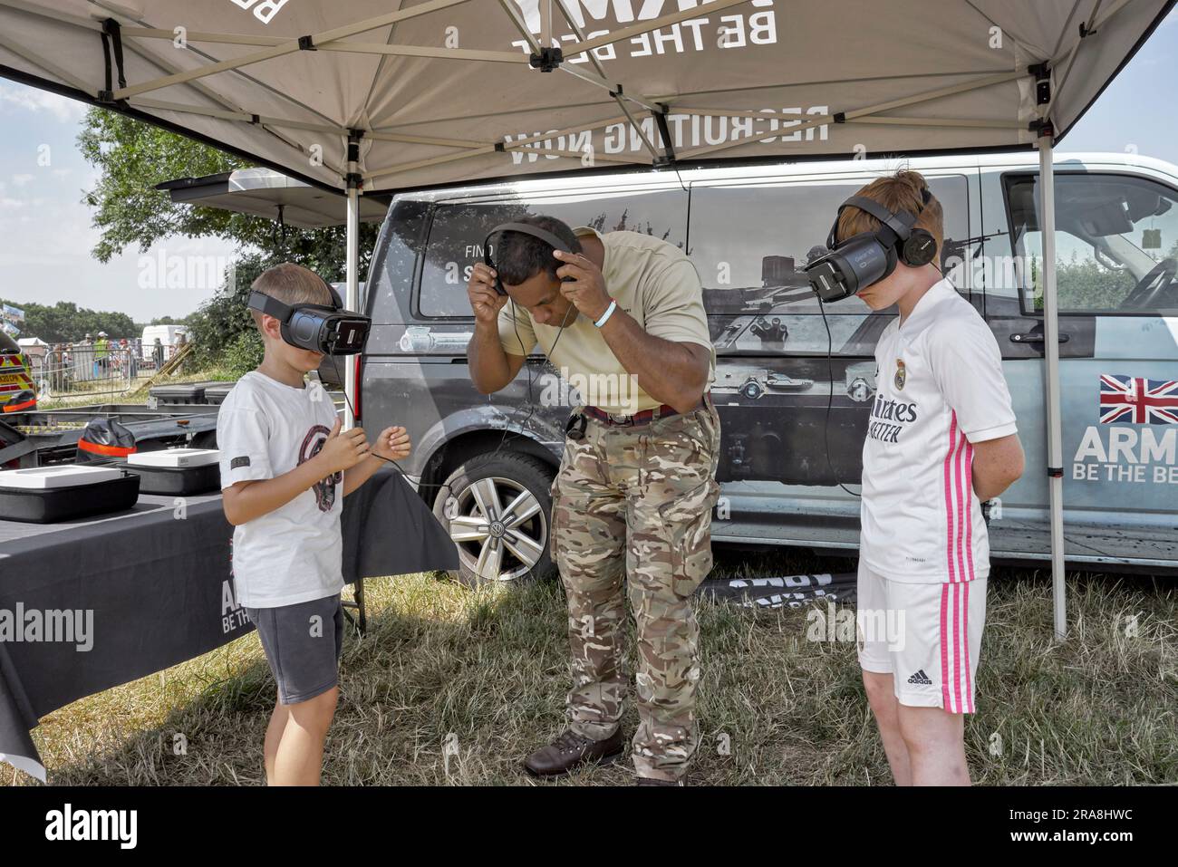 Virtual reality demonstration by British Army with children ...