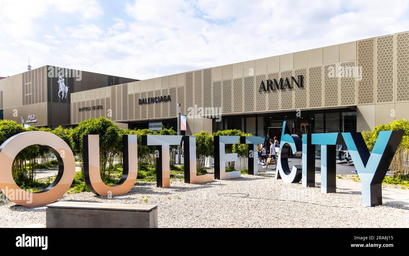 Outletcity with more than 80 premium and luxury brands, mainly clothing ...