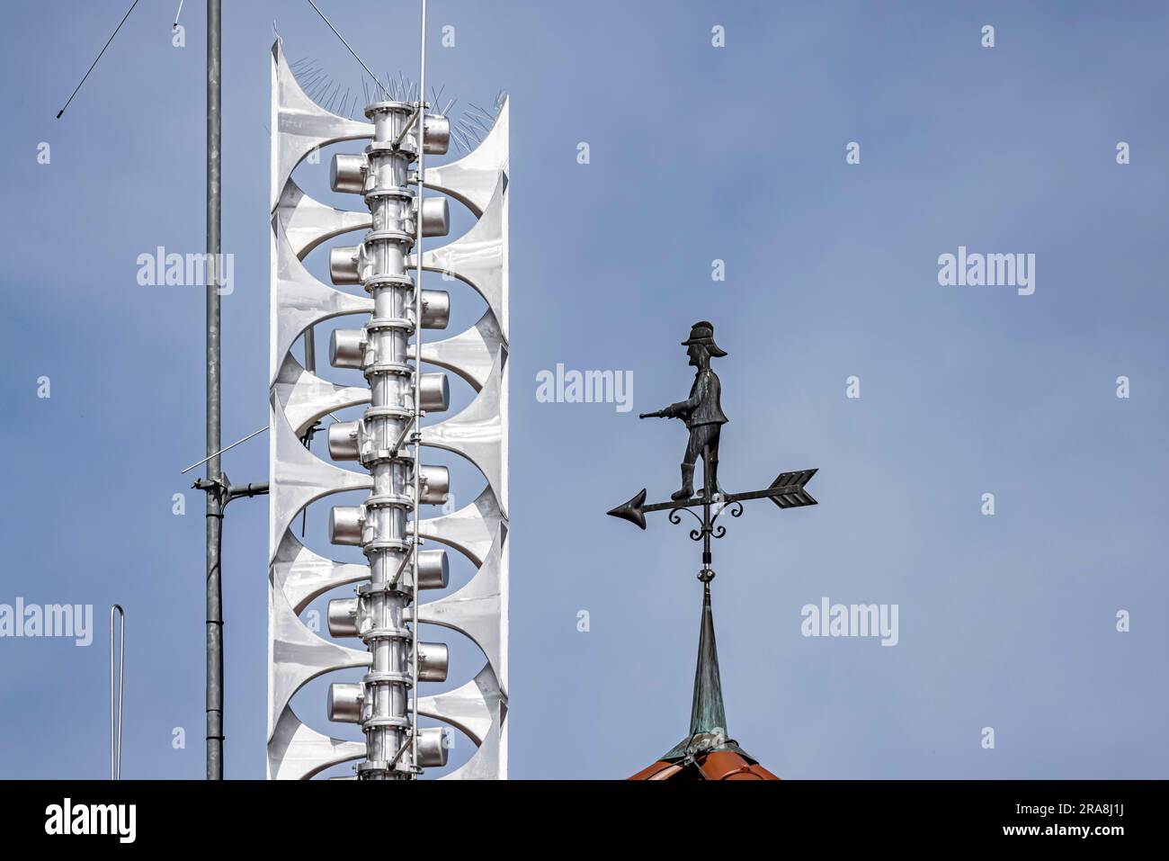 Fire siren hi-res stock photography and images - Alamy