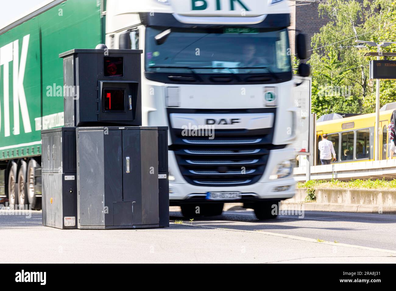 Partly stationary radar system, speed measurement, Stuttgart, Baden ...