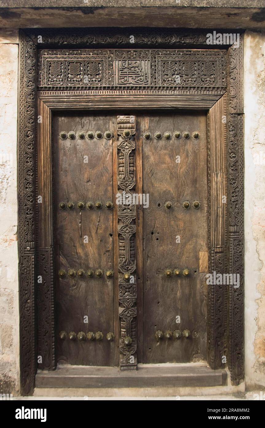 Carved wooden door, Old Town, Mombasa, Kenya Stock Photo - Alamy