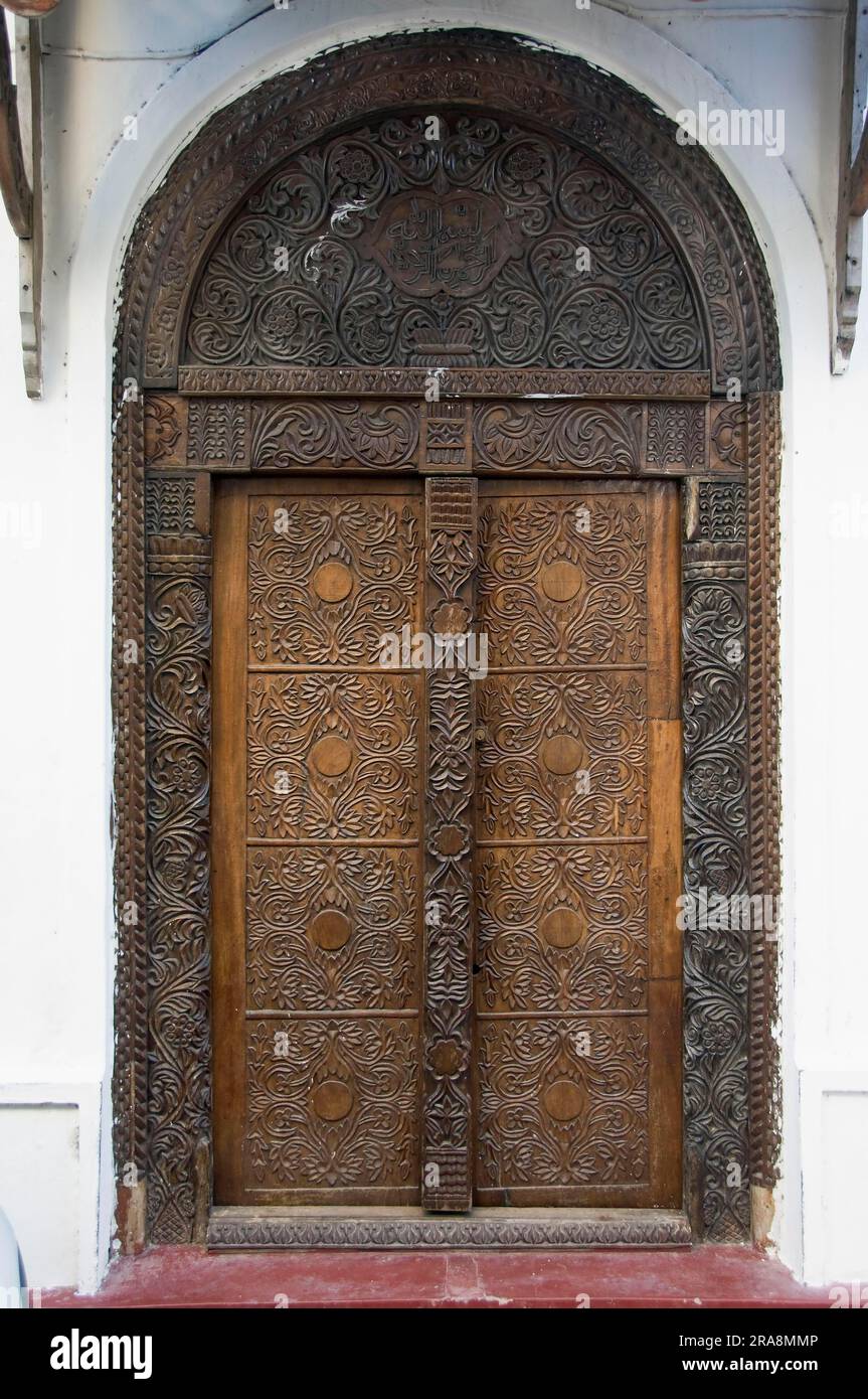 Carved wooden door, Old Town, Mombasa, Kenya Stock Photo - Alamy