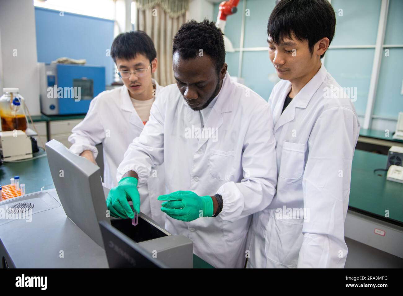 Mind control experiment hi-res stock photography and images - Alamy