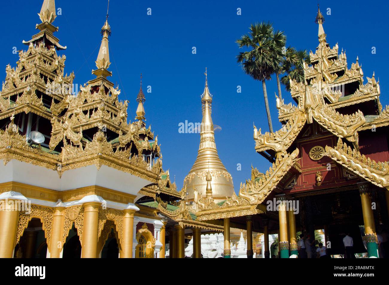 Maha Tissada Gandha Bell Pavilion, Shwedagon Pagoda, Yangon, Burma ...