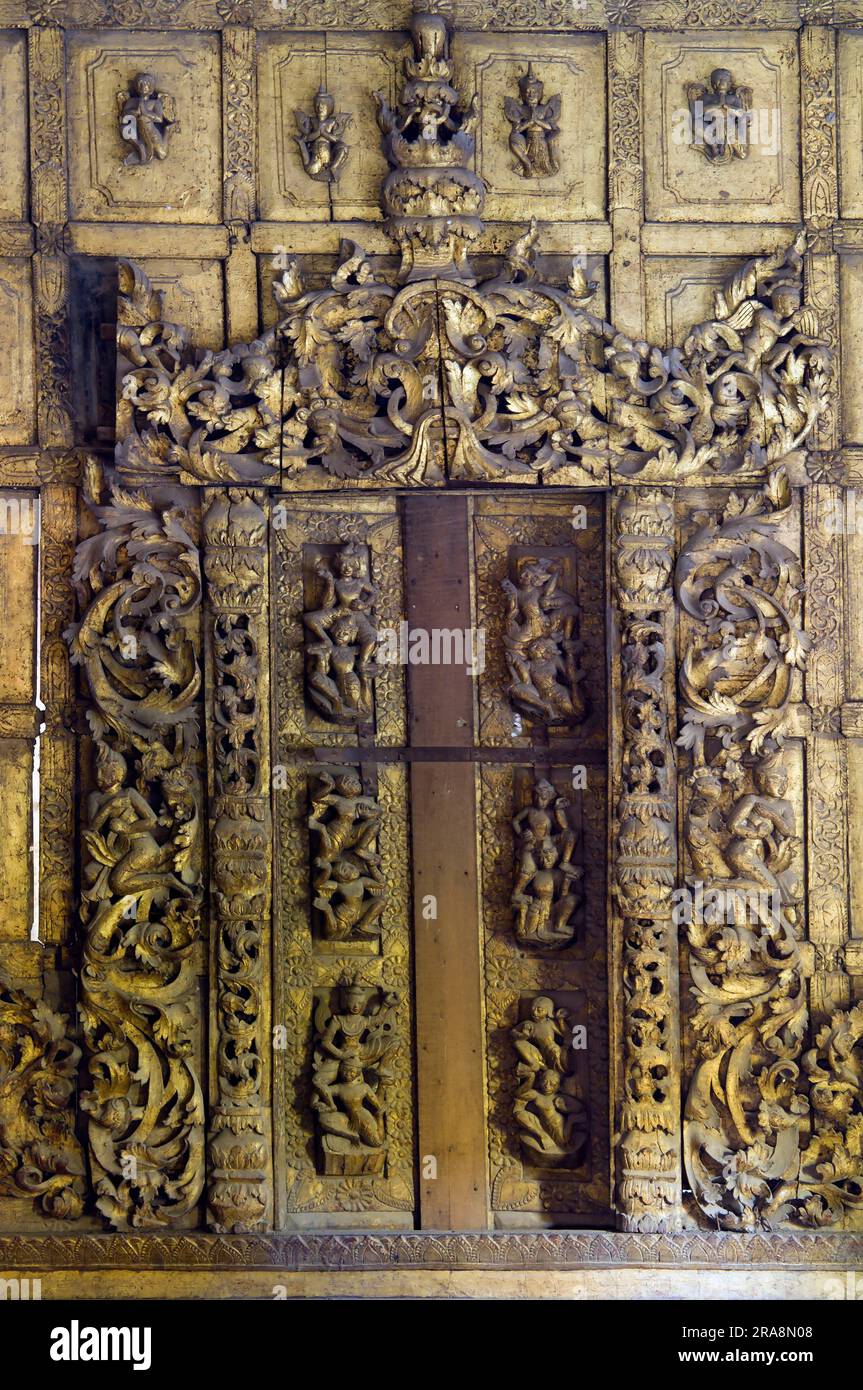 Carved door, Shwe In Bin Kyaung Monastery, Mandalay, Burma, Myanmar ...