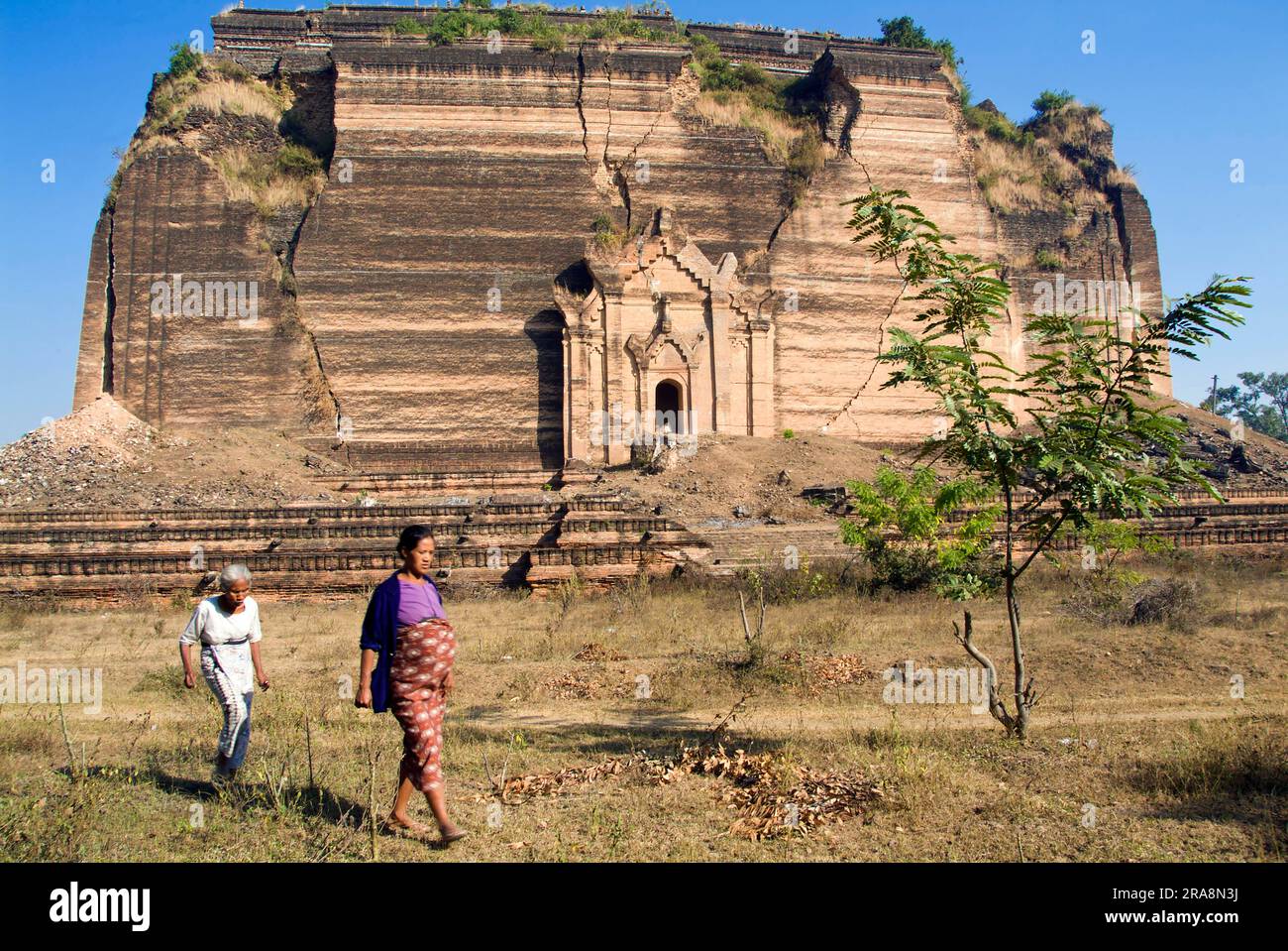 Mantara-gyi Pagoda, Mingun, Burma, Myanmar, Mingun Pagoda Stock Photo ...
