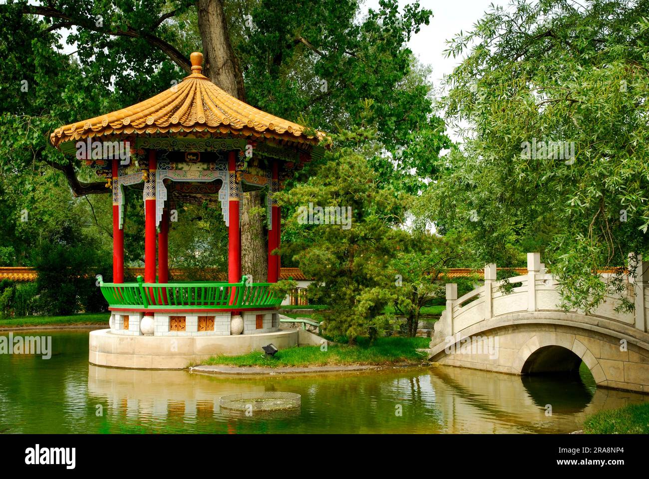 Round pavilion, Chinese garden, Zurich, Switzerland Stock Photo - Alamy