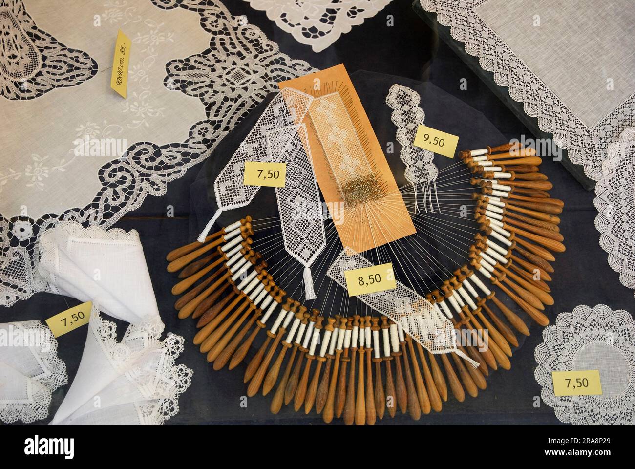 Lace shop brussels belgium hi-res stock photography and images - Alamy