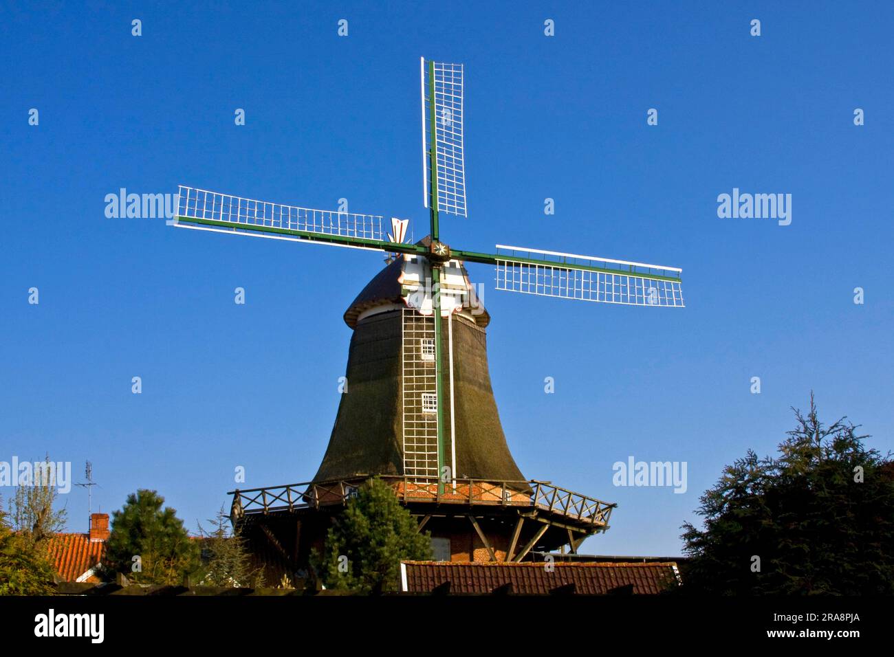 Historic windmill 'Eicklenborgsche Muehle', Mill, Three-storey gallery bollard with wind rose ...