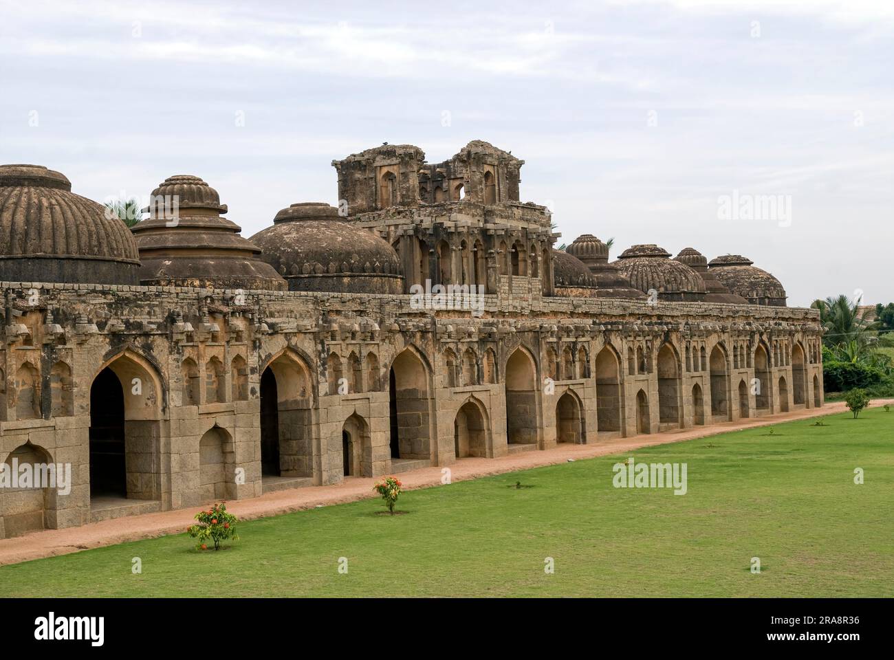 Elephant Stables in Hampi, Karnataka, South India, India, Asia. UNESCO ...