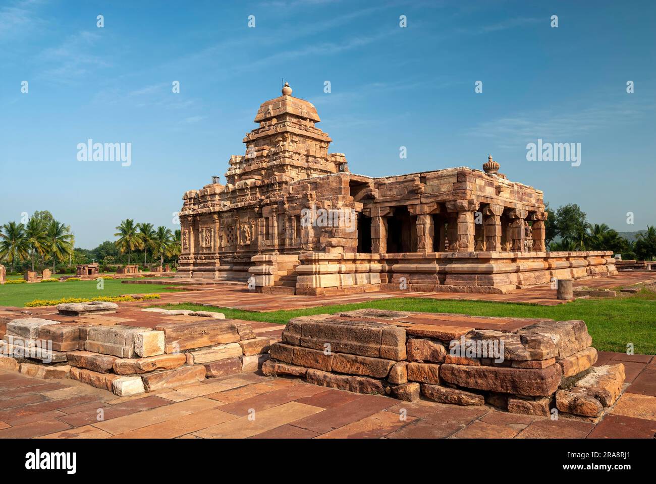 8th century Sangameshwara temple in Pattadakal, Karnataka, India, Asia ...