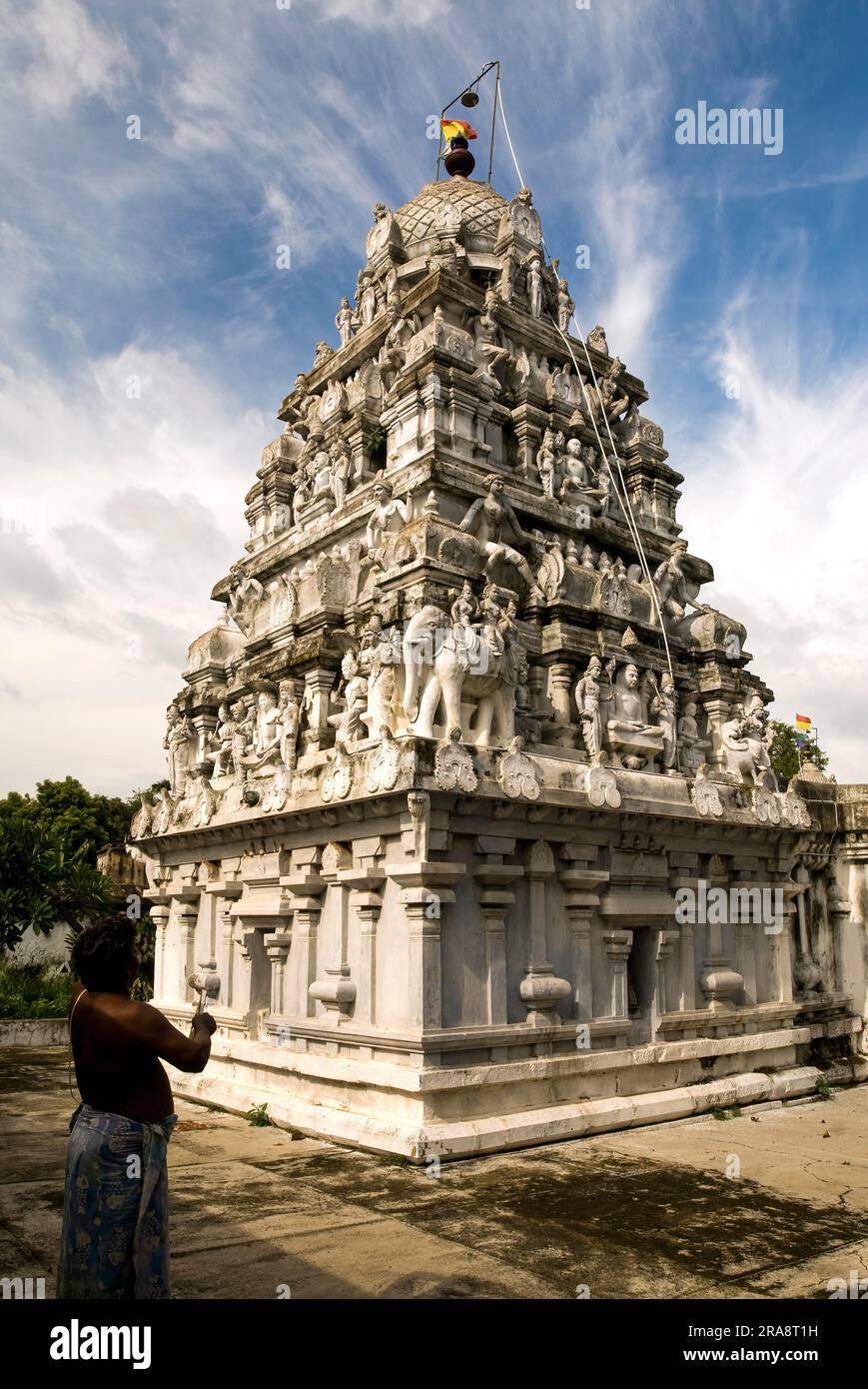 Gopuram entrance gate hindu temple hi-res stock photography and images ...