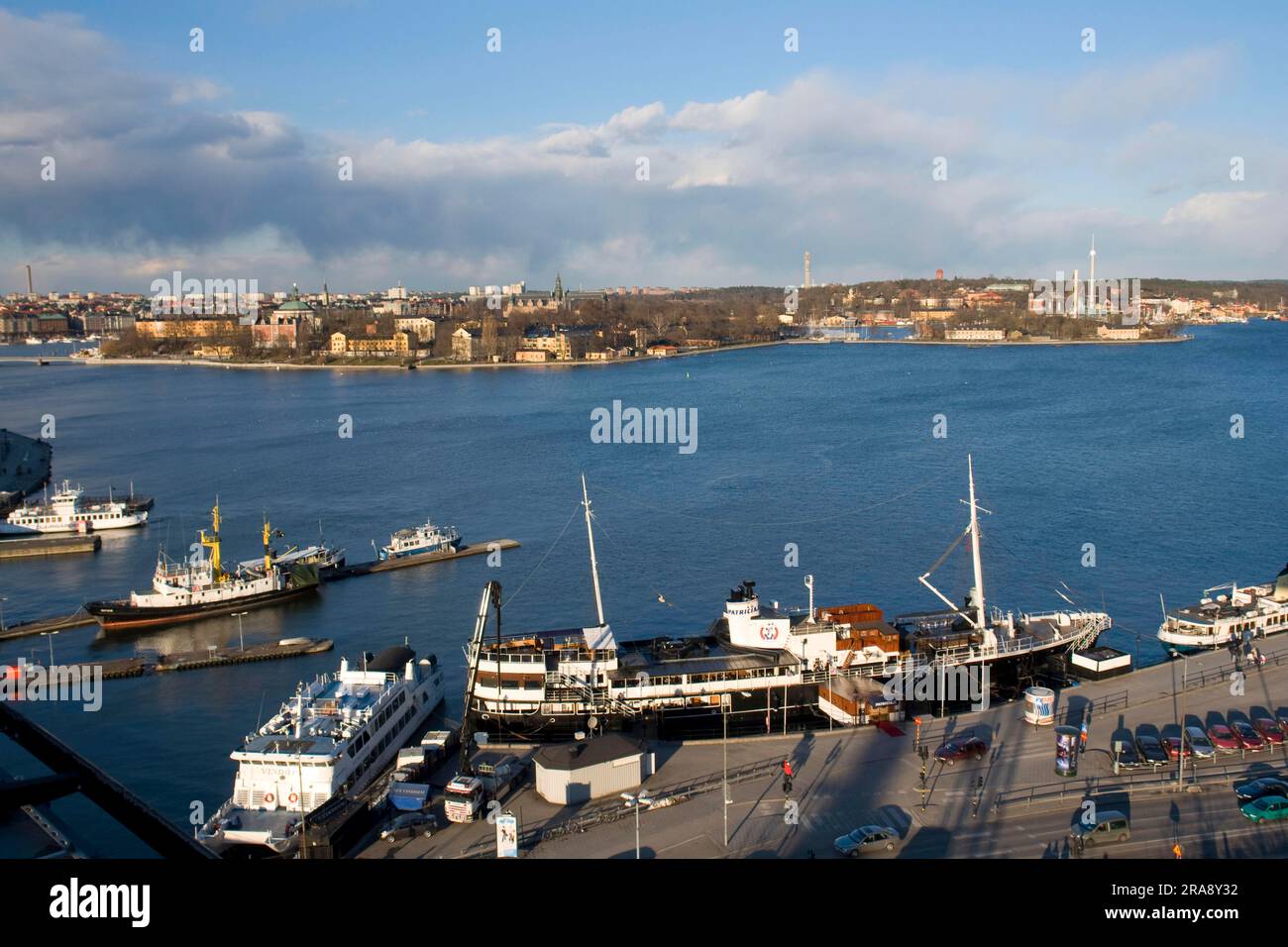 Boats at Skeppsbrokajen pier, in Strommen, Skeppsholmen, Stockholm ...