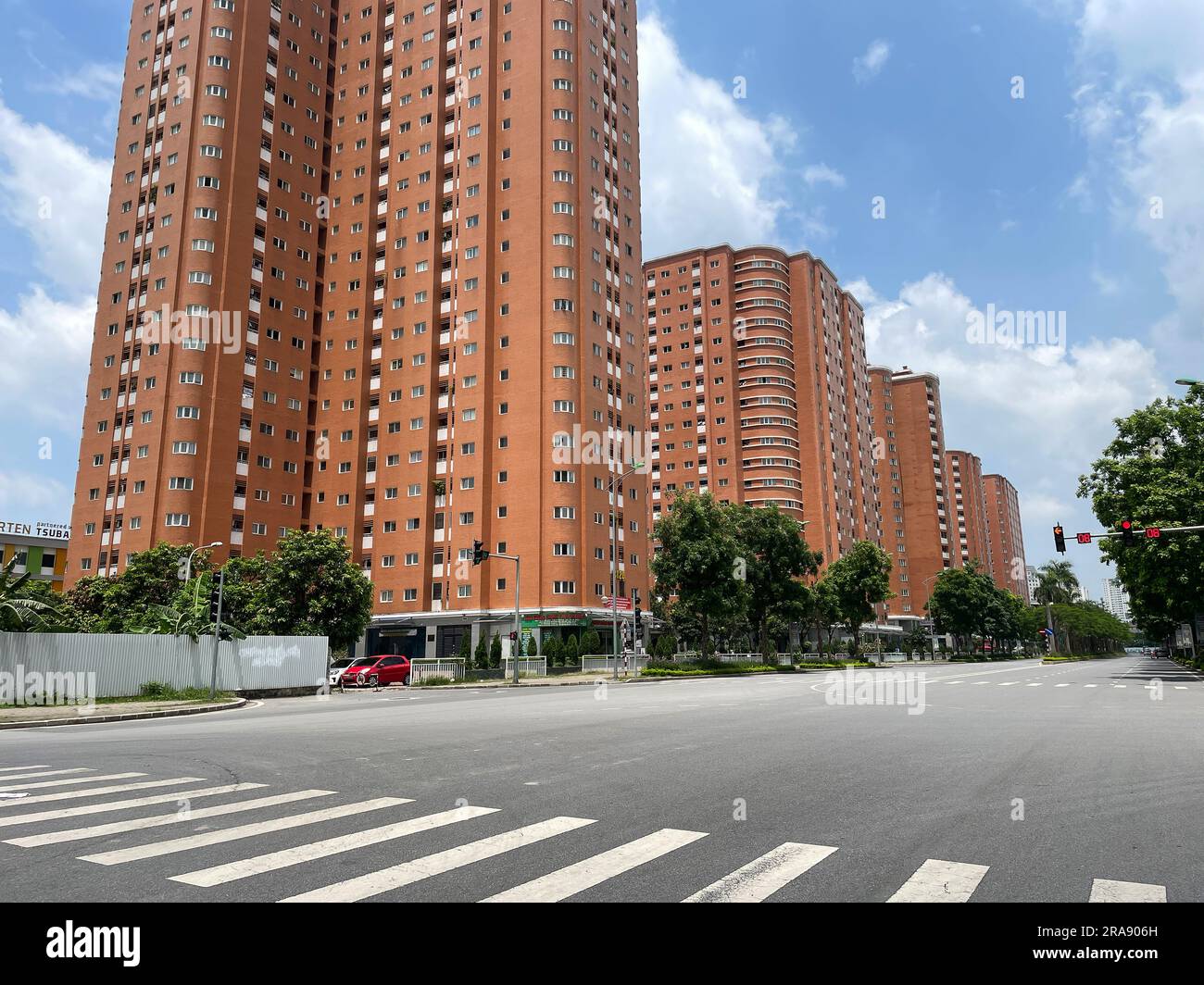 Star Lake urban area in Ha Noi, Vietnam Stock Photo - Alamy