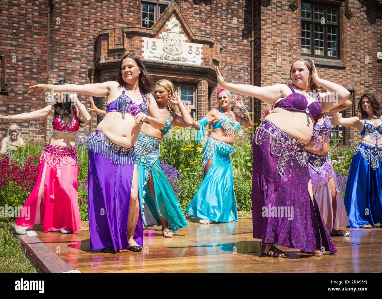 Eastern Belly Dancers at Leigh Folk Festival, Leigh-on-Sea, Essex ...