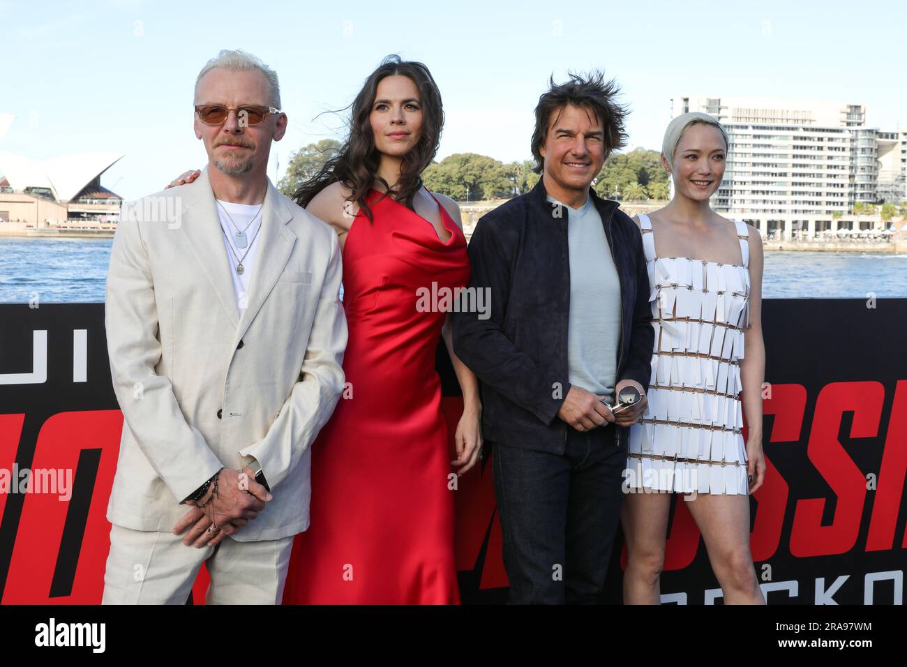 Hayley atwell tom cruise hi-res stock photography and images - Alamy