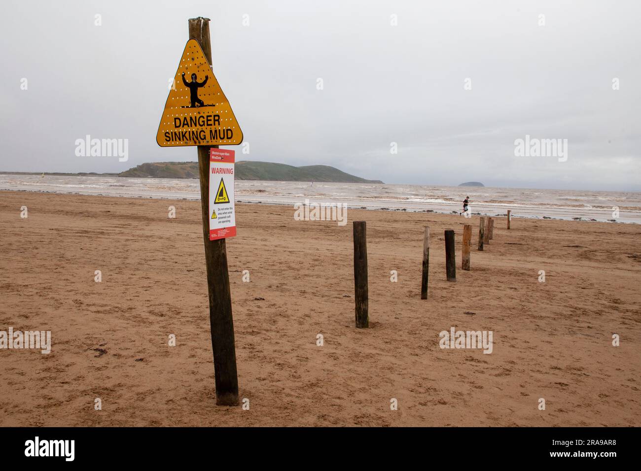 A sinking mud warning sign, in Uphill near Weston Super Mare Stock ...