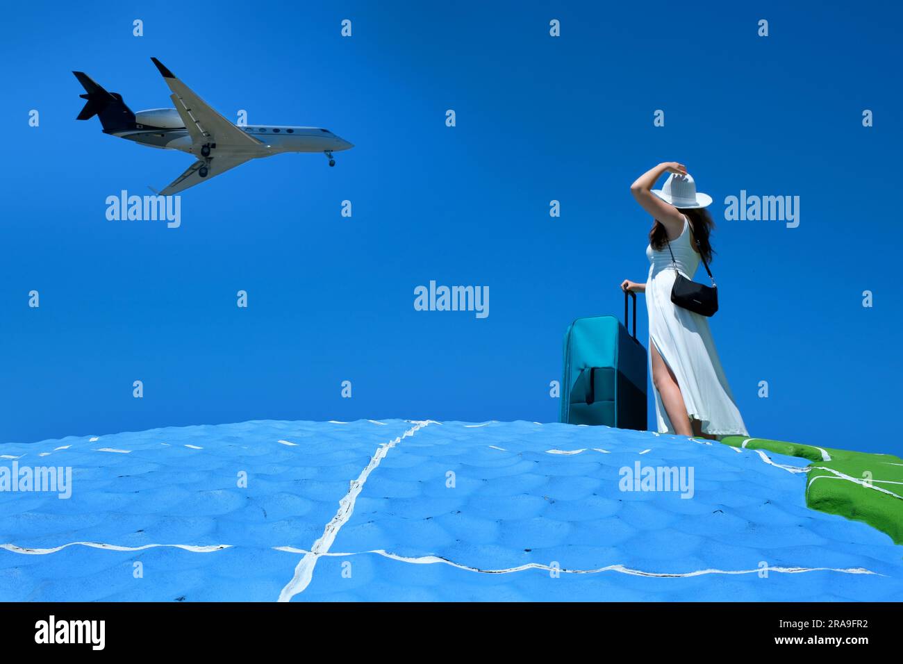 Plane overhead go on a trip hi-res stock photography and images - Alamy