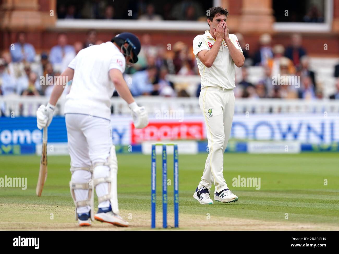 Bowling australias pat cummins hi-res stock photography and images - Alamy