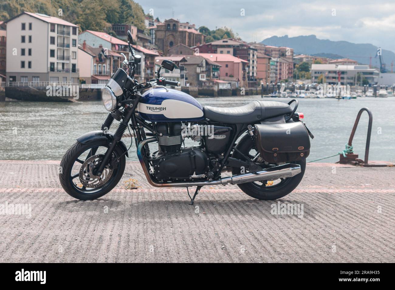 Triumph chopper hi-res stock photography and images - Alamy