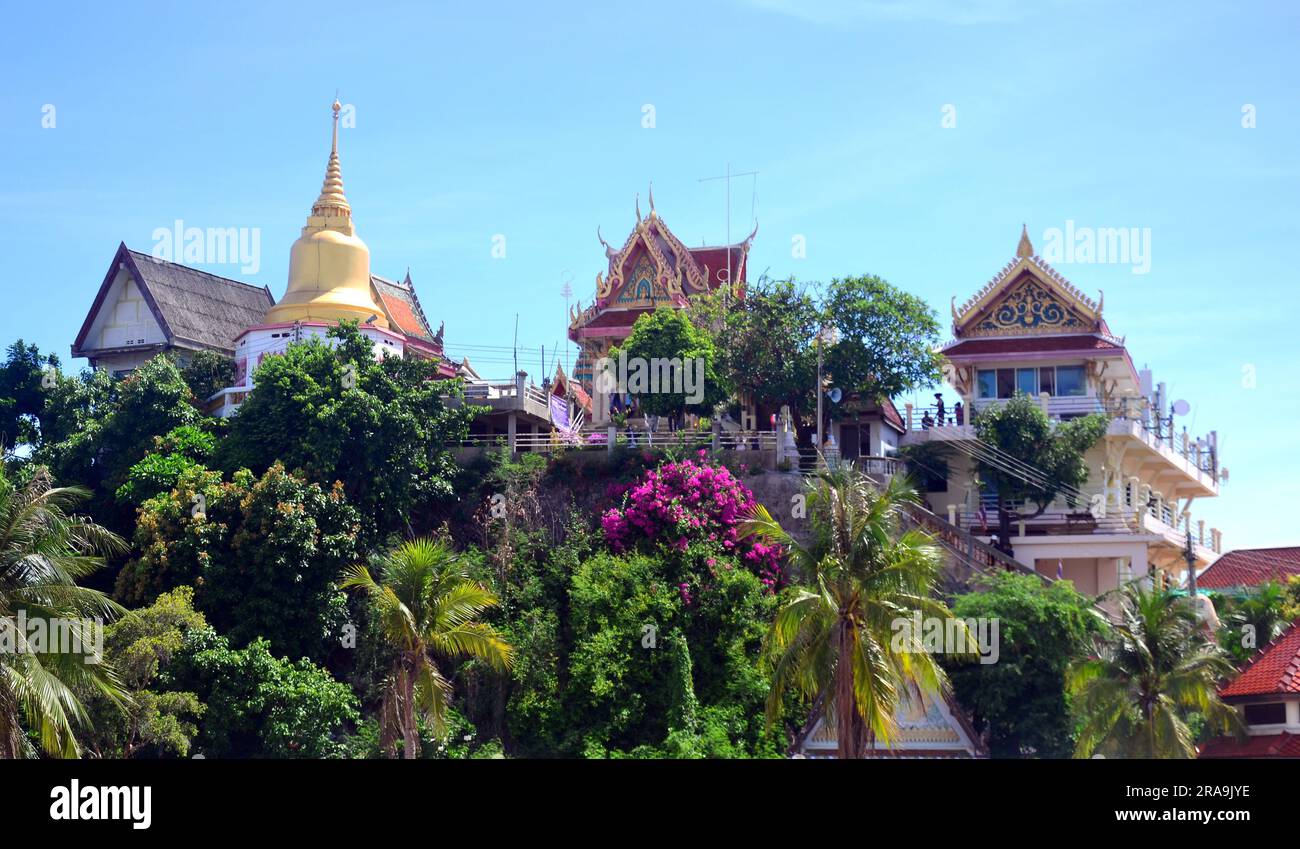 Wat Koh Loi Buddhist temple, at Koh Loy, a small floating island ...