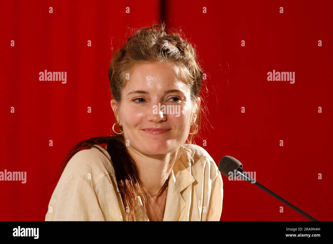 Emma Westenberg bei der Pressekonferenz zu 'You Sing Loud, I Sing ...