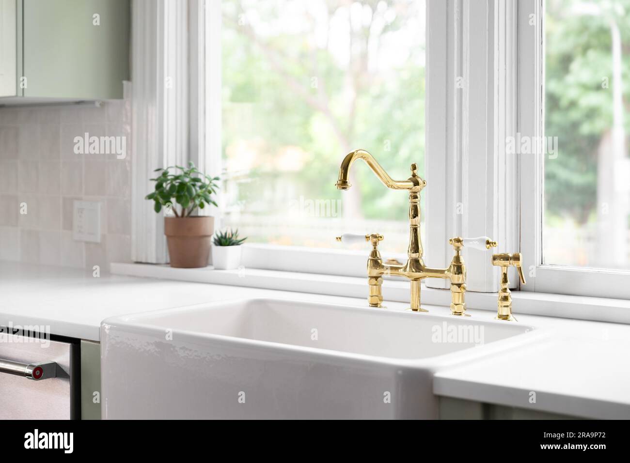 Modern faucet and handles hi-res stock photography and images - Alamy