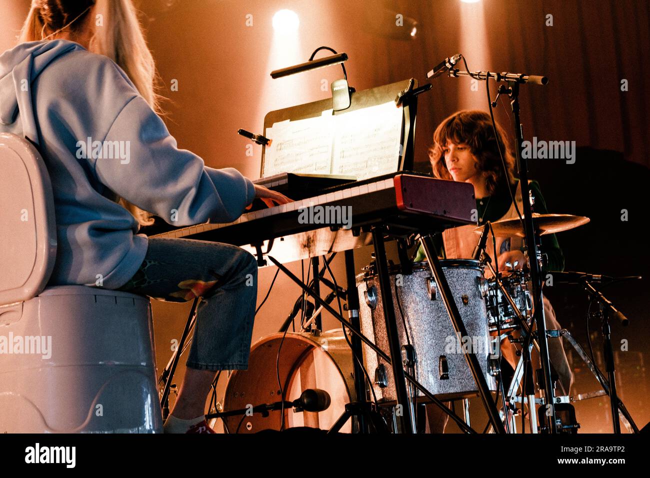 Jd beck hi-res stock photography and images - Alamy