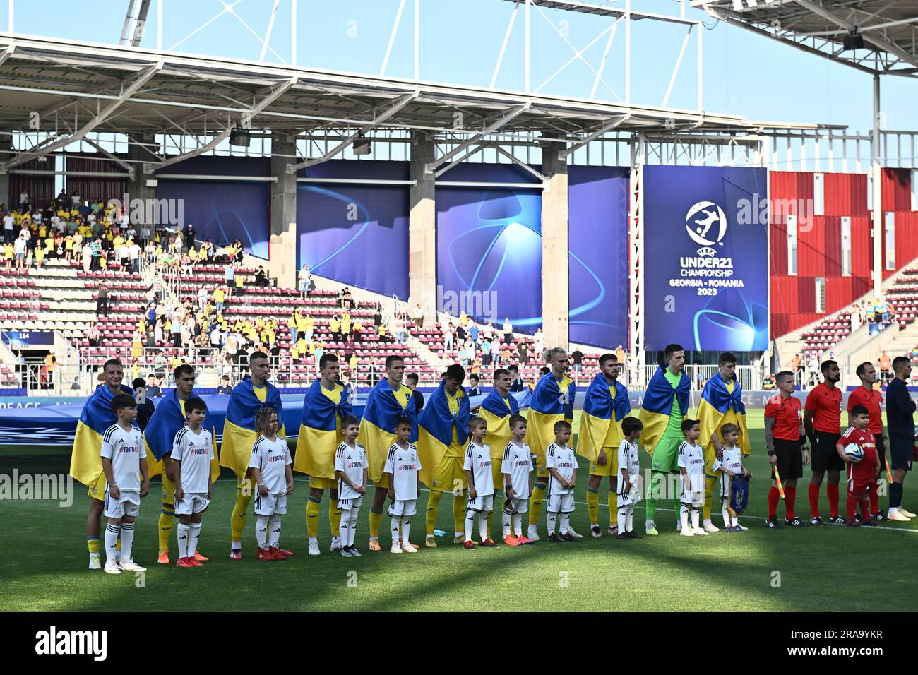 BUCHAREST, ROMANIA - JUNE 21: Ukrainian team line up before the UEFA ...