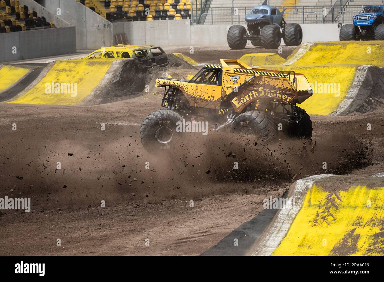 Earthshaker monster jam hi-res stock photography and images - Alamy