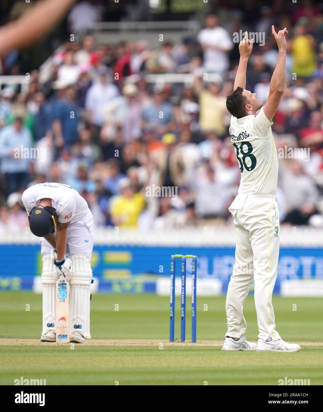 Ben stokes test match celebrations hi-res stock photography and images ...