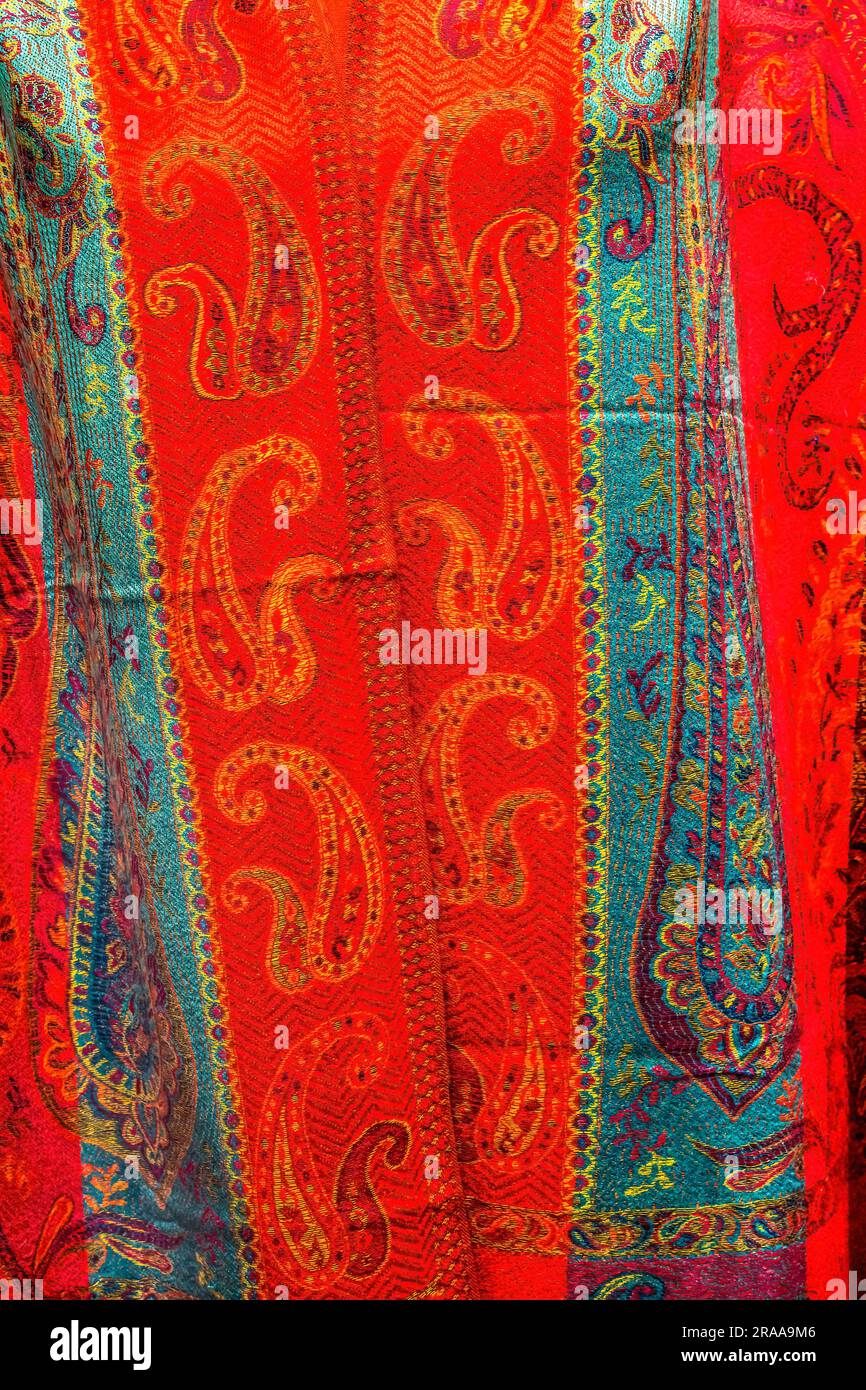 Colorful Turkish Traditional Islamic Textiles Cloth Grand Bazaar ...