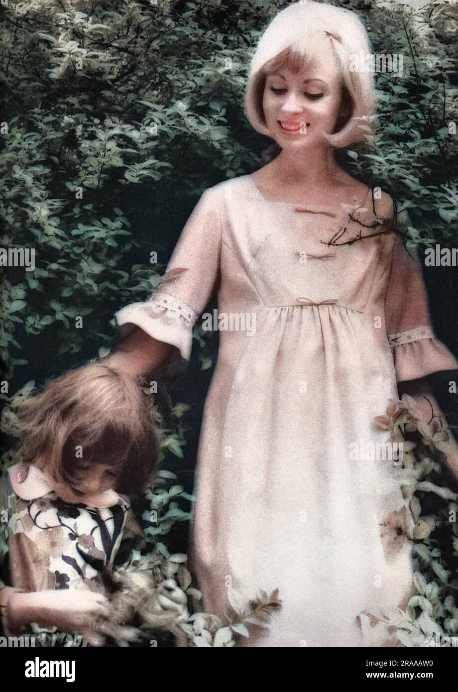 Clothing fashion 1964 hi-res stock photography and images - Alamy