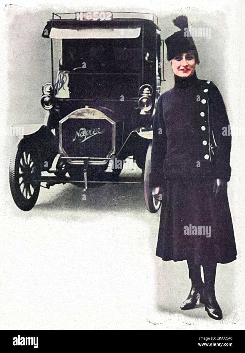 First world war women uniform hi-res stock photography and images - Alamy