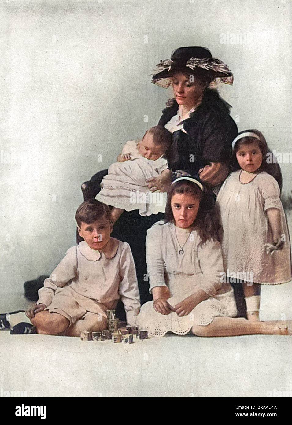 Gwendolen Mary Fitzalan-Howard (née Constable-Maxwell), Duchess of ...