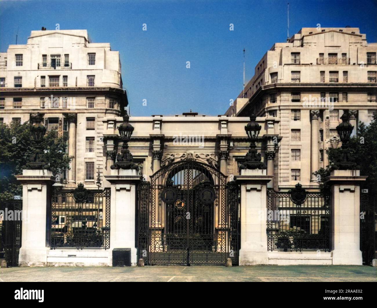 Marble Arch, designed by John Nash in 1828. Made of Carrara marble and ...