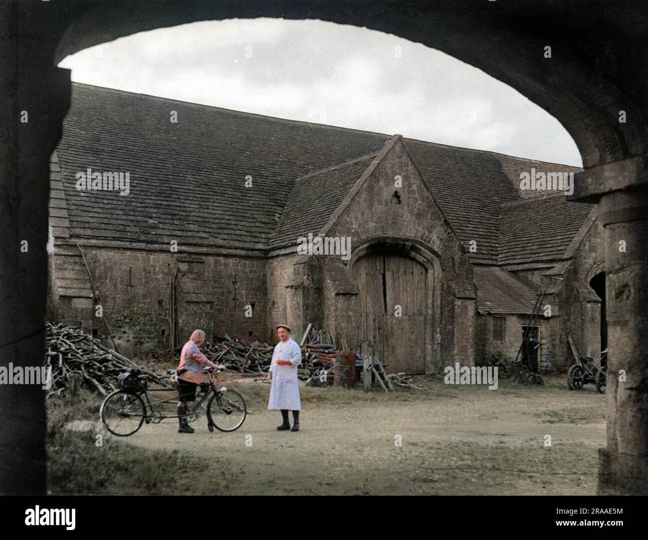 Abbey 1930s hi-res stock photography and images - Alamy
