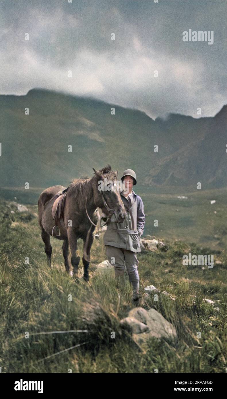 Scotland 1920s hi-res stock photography and images - Alamy