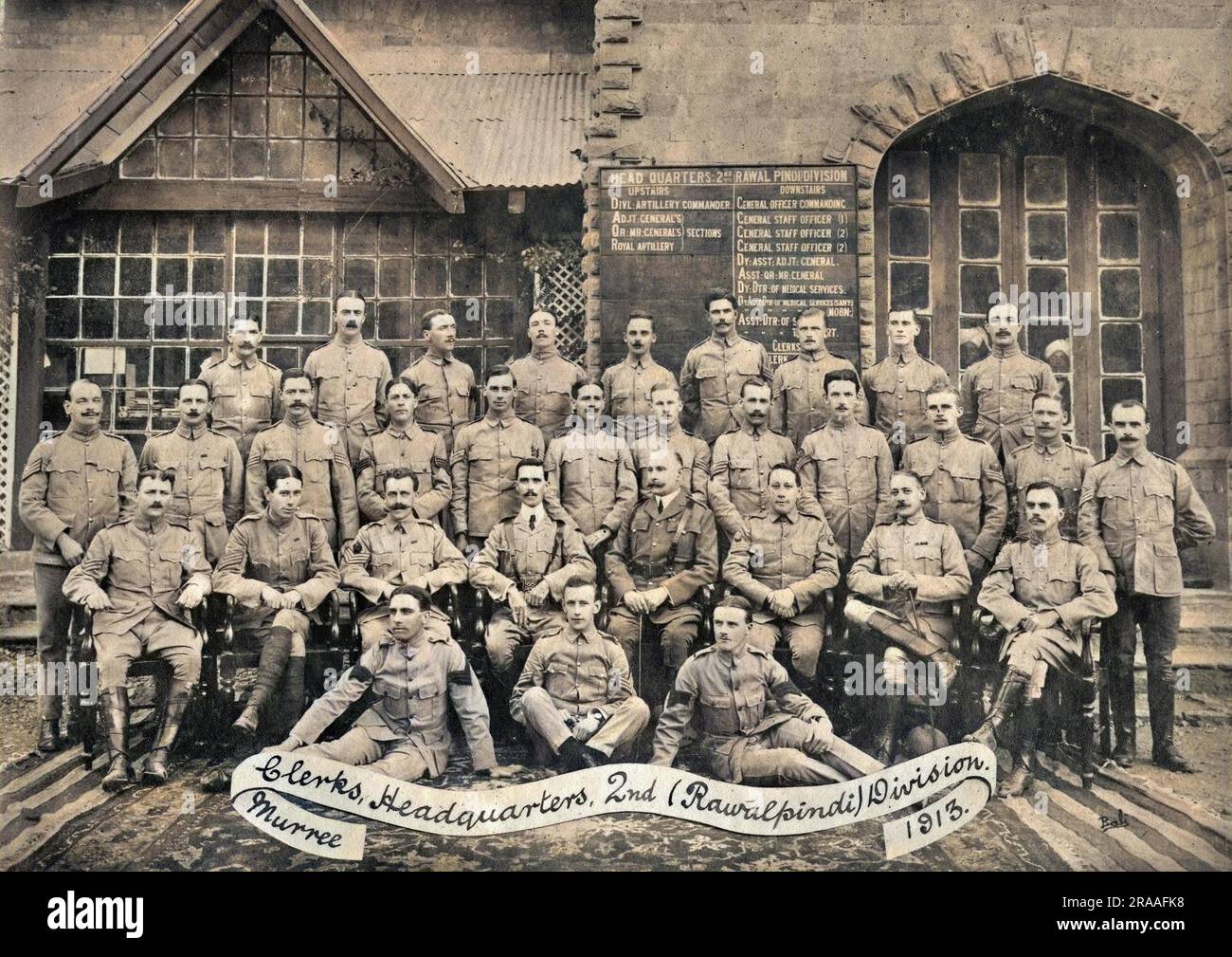 Photo shows group hi-res stock photography and images - Alamy