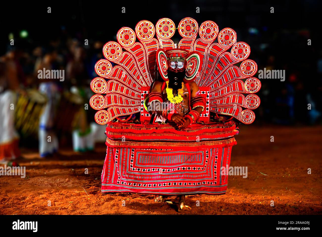 Capturing the Mystical Splendor of Theyyam: Vibrant Images of Kerala's ...