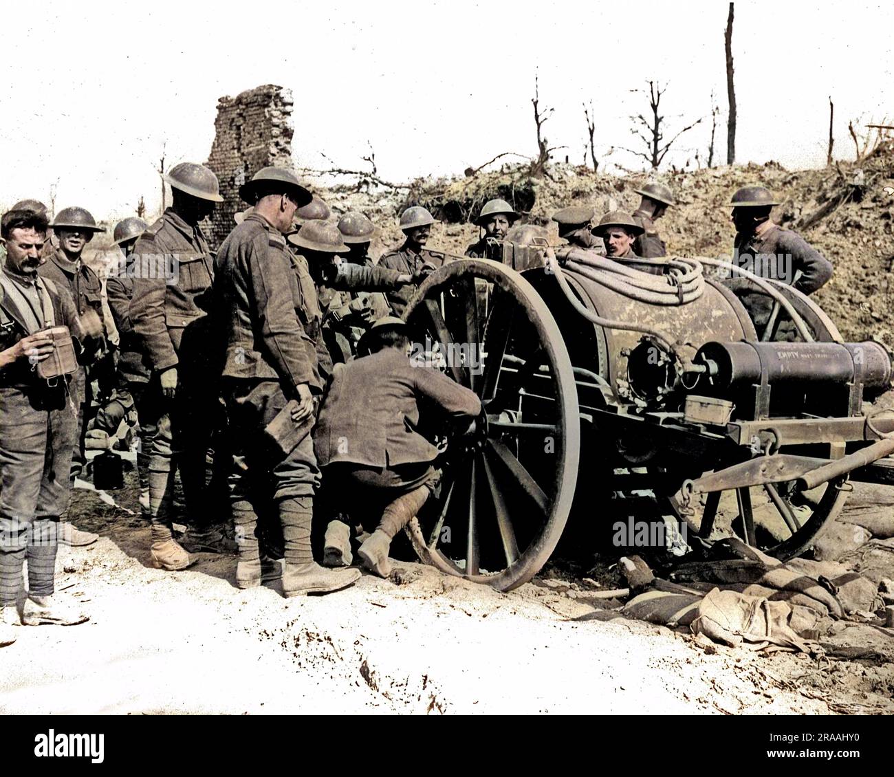 British soldiers ww1 standing hi-res stock photography and images - Alamy