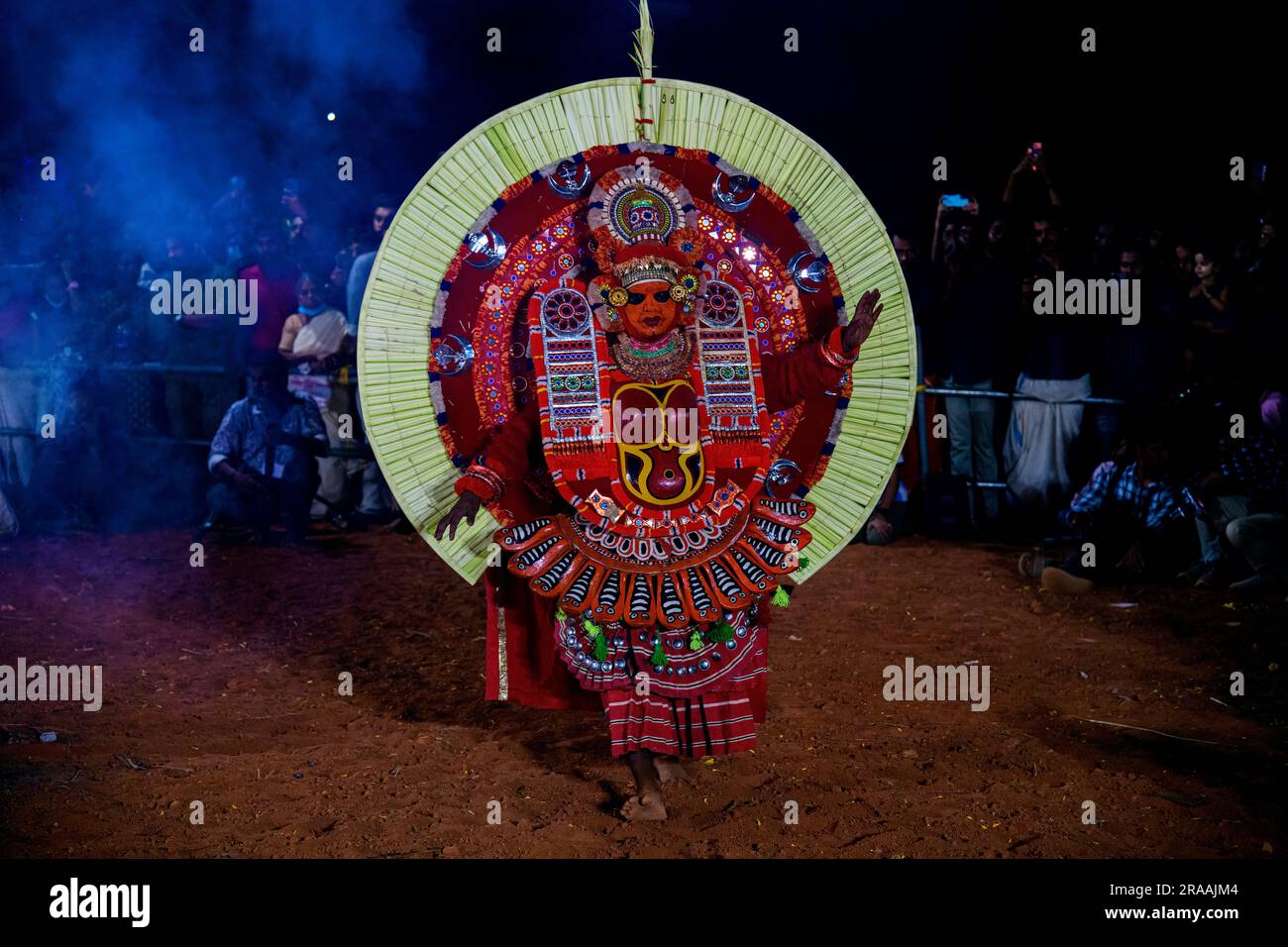 Capturing the Mystical Splendor of Theyyam: Vibrant Images of Kerala's ...