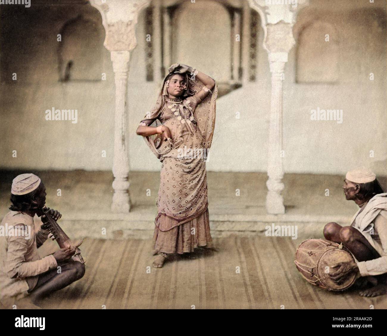 Nautch dance hi-res stock photography and images - Alamy