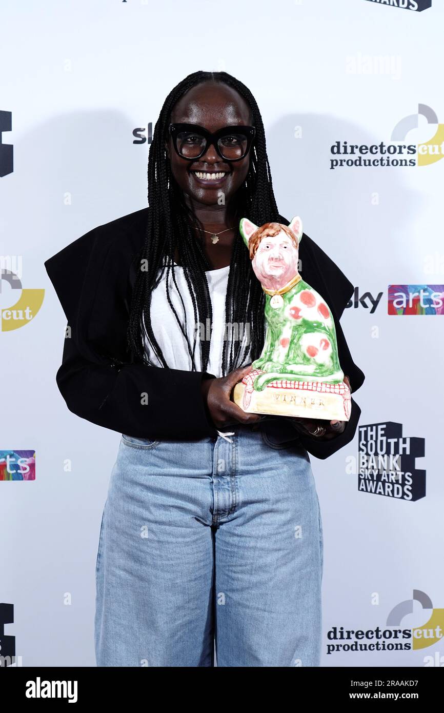 Lynette Yiadom with the visual art award at the South Bank Sky Arts ...