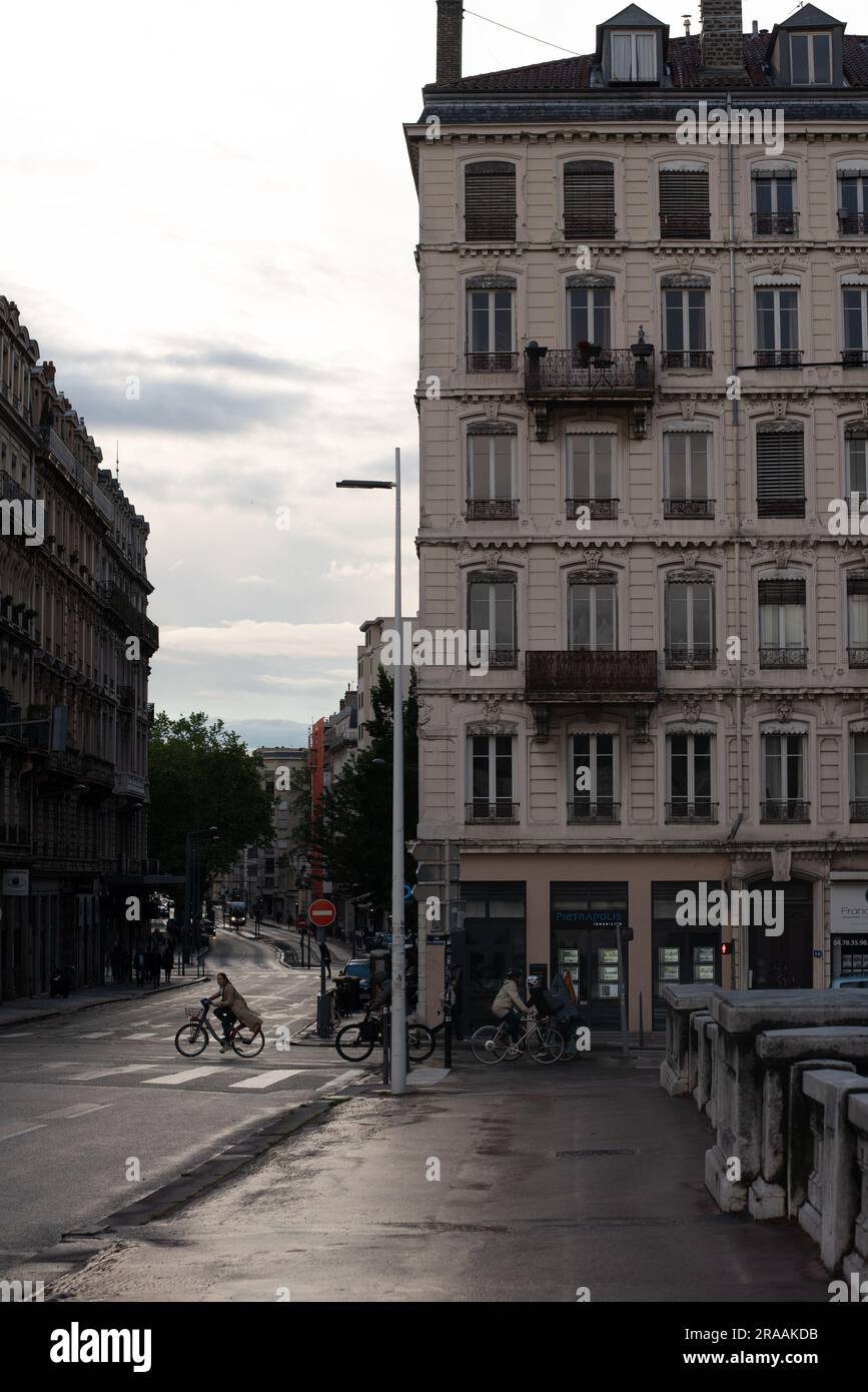 Lyon street view hi-res stock photography and images - Alamy
