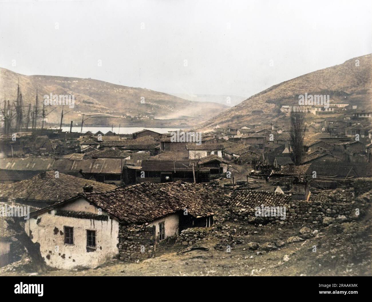 Roger Fenton (1819-1869, Crimean War, general view of Balaclava Date ...