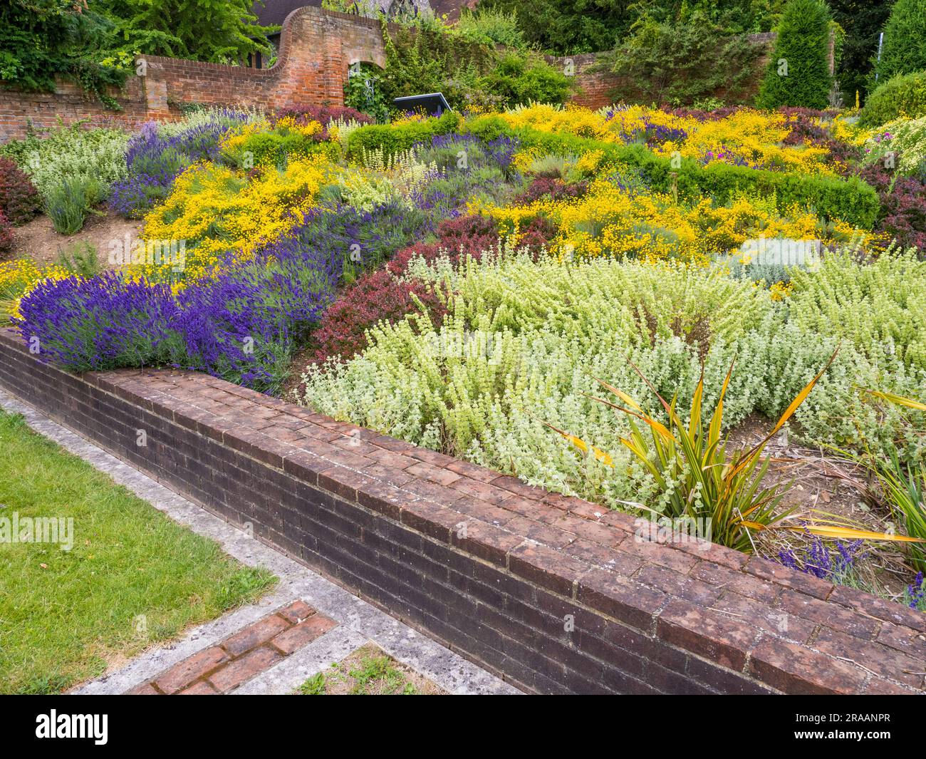 Council gardens hi-res stock photography and images - Alamy