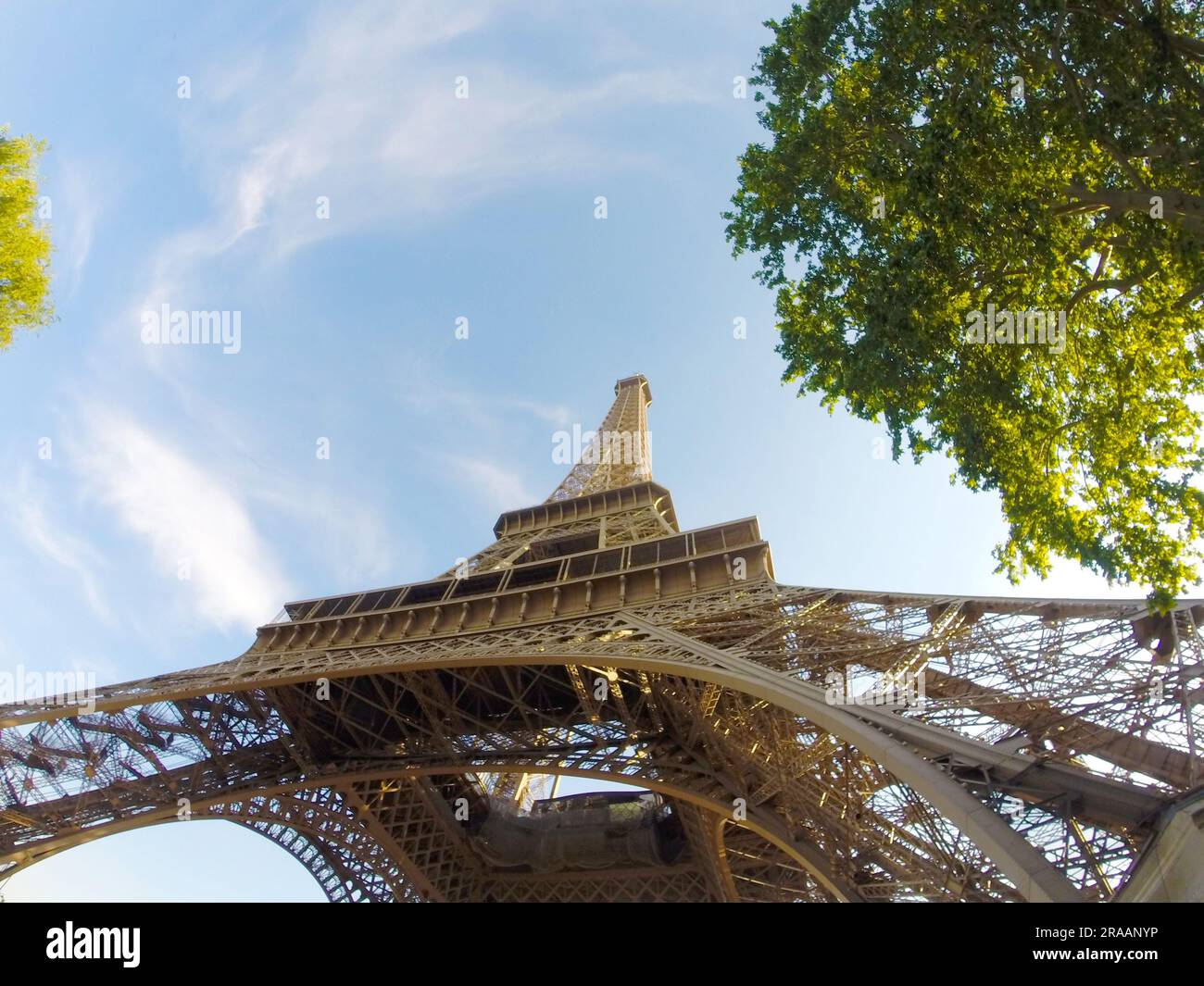 Unusual perspective paris hi-res stock photography and images - Alamy